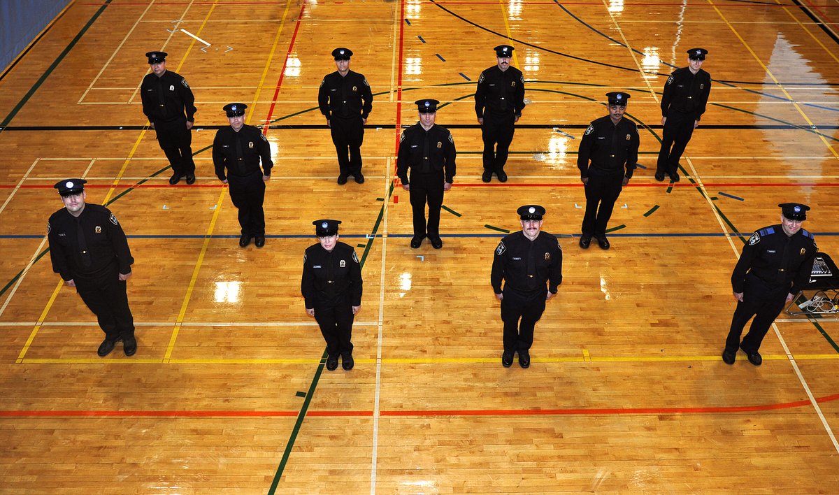 Félicitations aux diplômés de la 8e promotion des inspecteurs de la STM ...