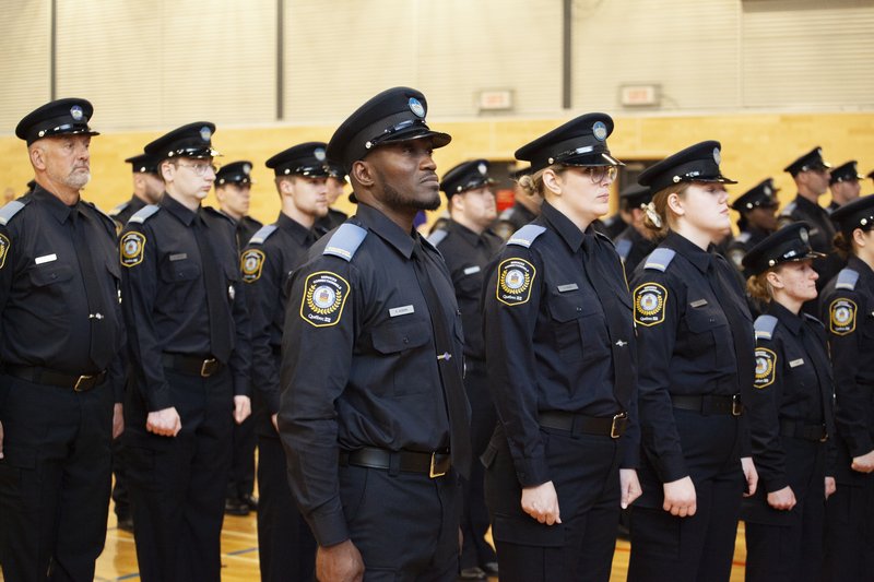 Félicitations aux diplômés de la 57e promotion des agents des services ...